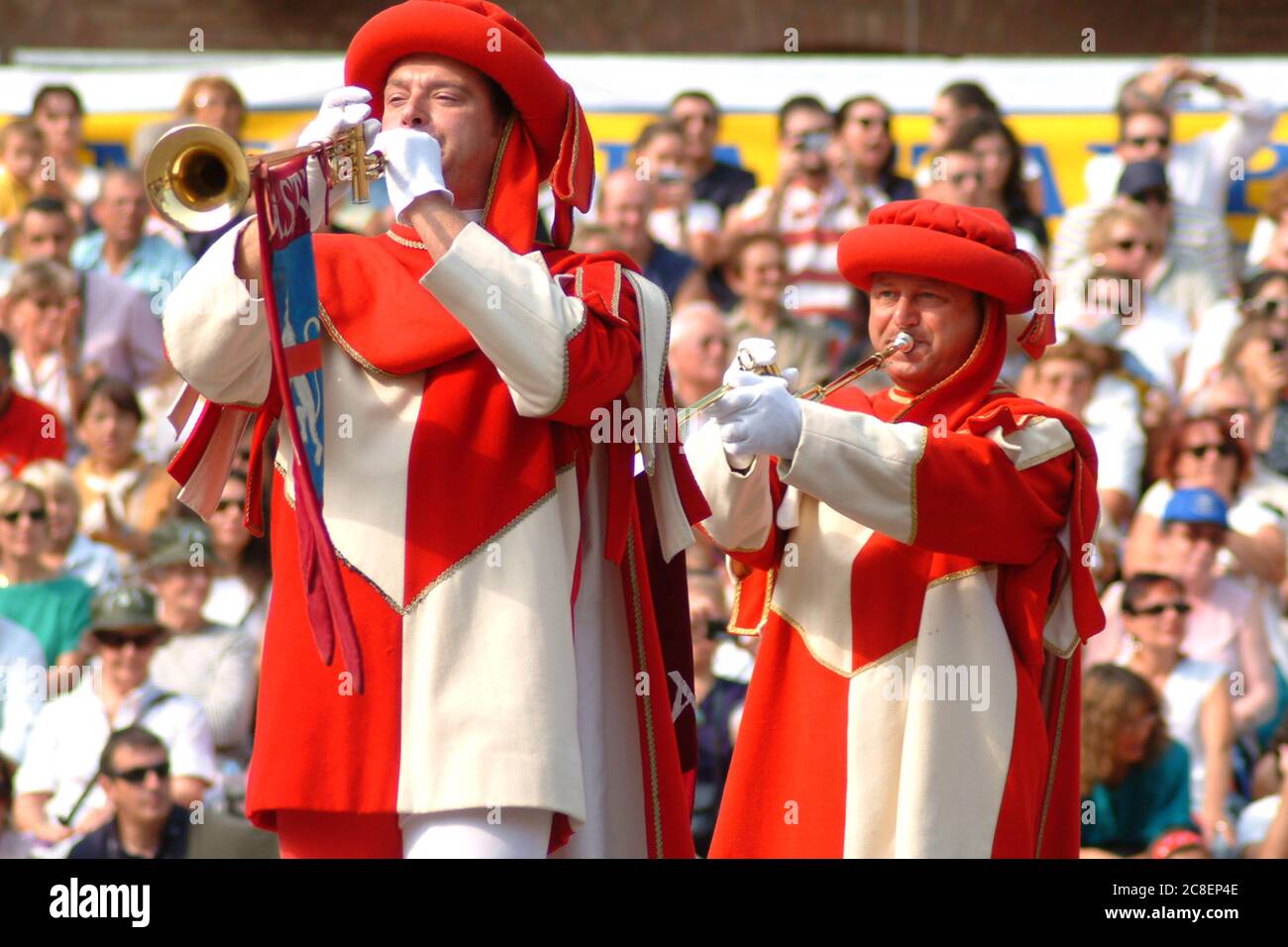 Medieval trumpet hi-res stock photography and images - Alamy