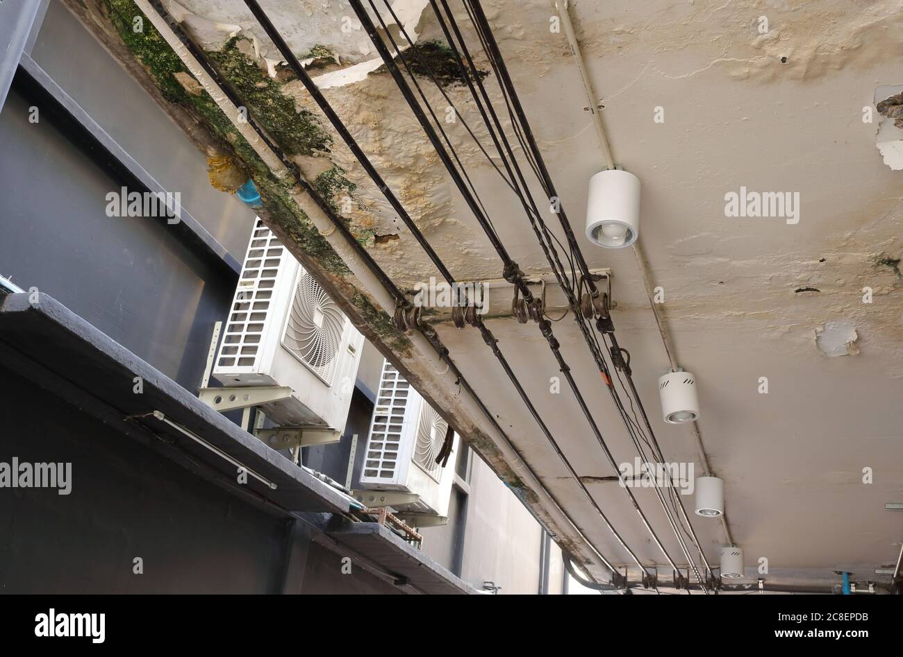 3 phase 4 wire hi-res stock photography and images - Alamy