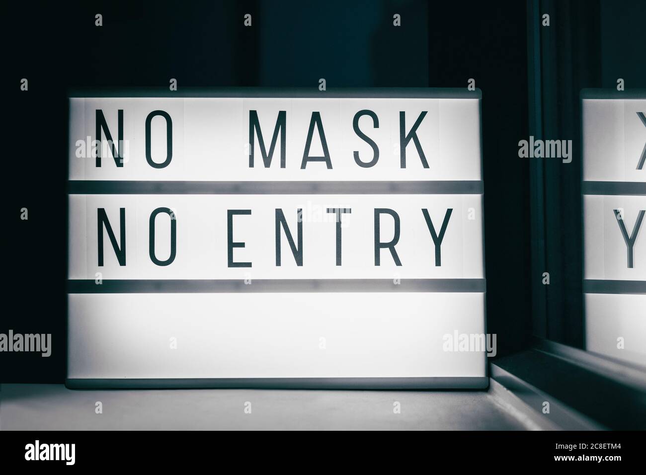 Covid-19 mask obligatory to enter stores . SIGN NO MASK NO ENTRY at ...