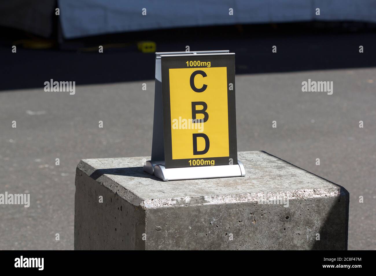 Medical marijuana sign hi-res stock photography and images - Alamy