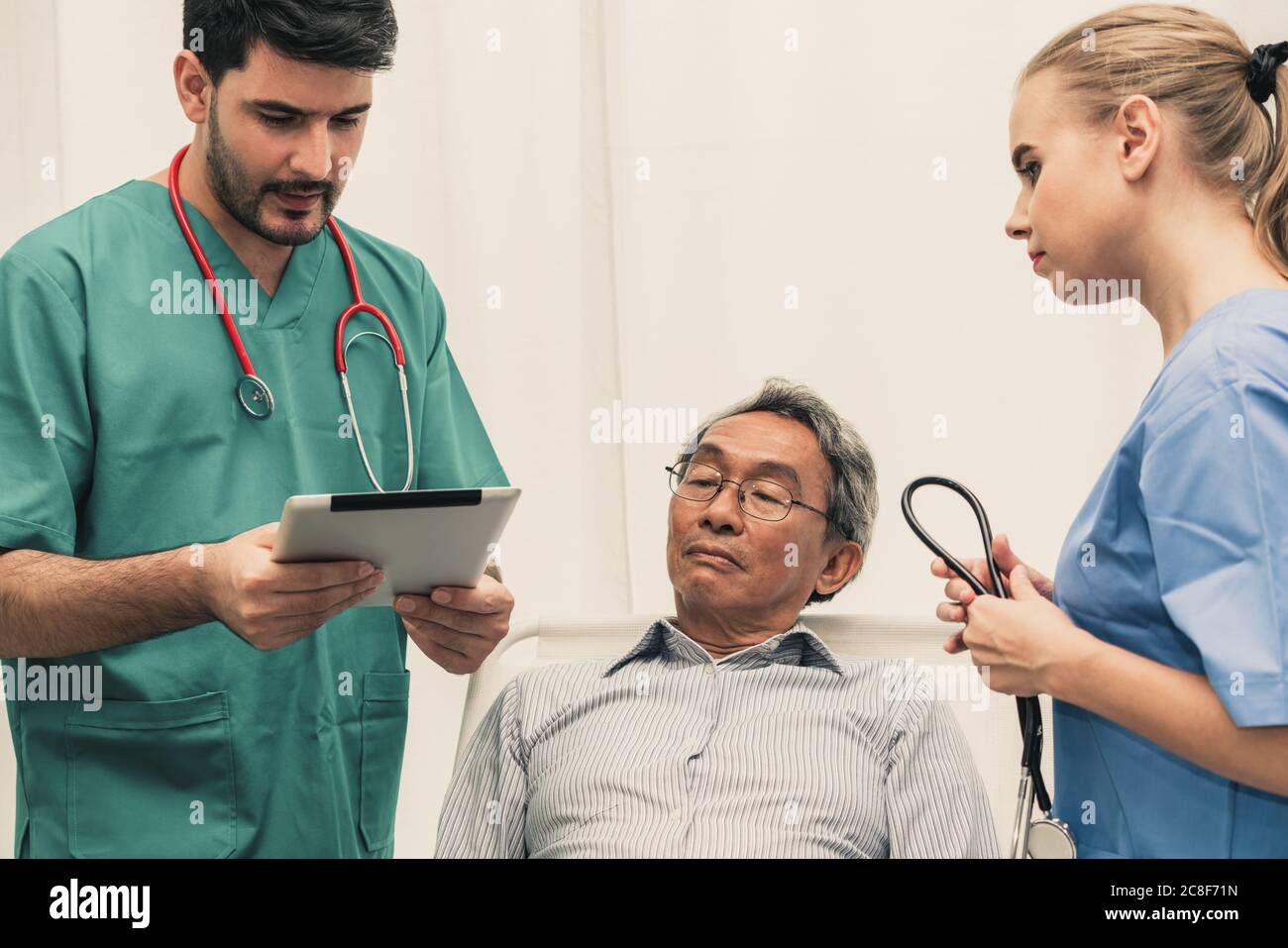 Adult taking exam hi-res stock photography and images - Alamy