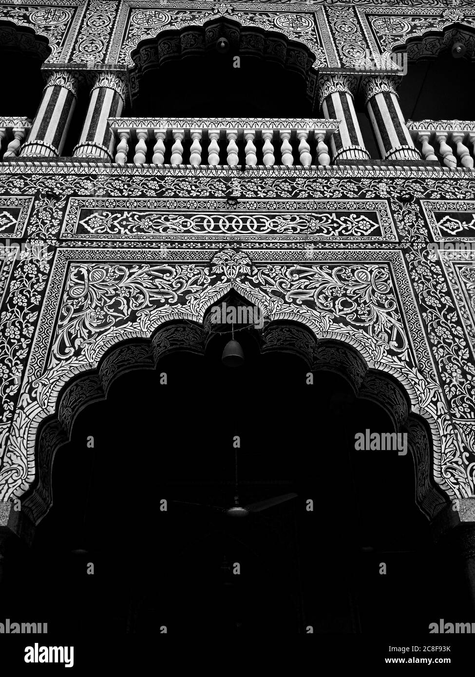 Beautiful mosque in Karachi Pakistan Stock Photo - Alamy