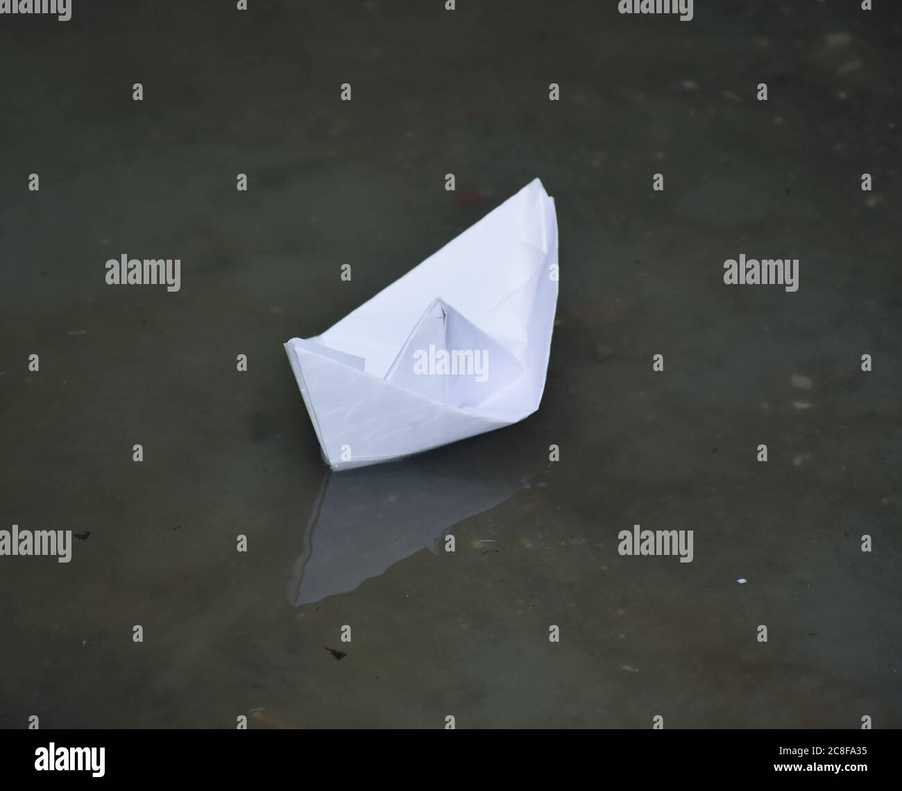 Paper launch hi-res stock photography and images - Alamy