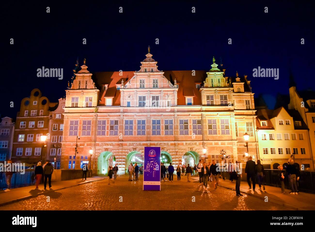Largest green building hi-res stock photography and images - Alamy