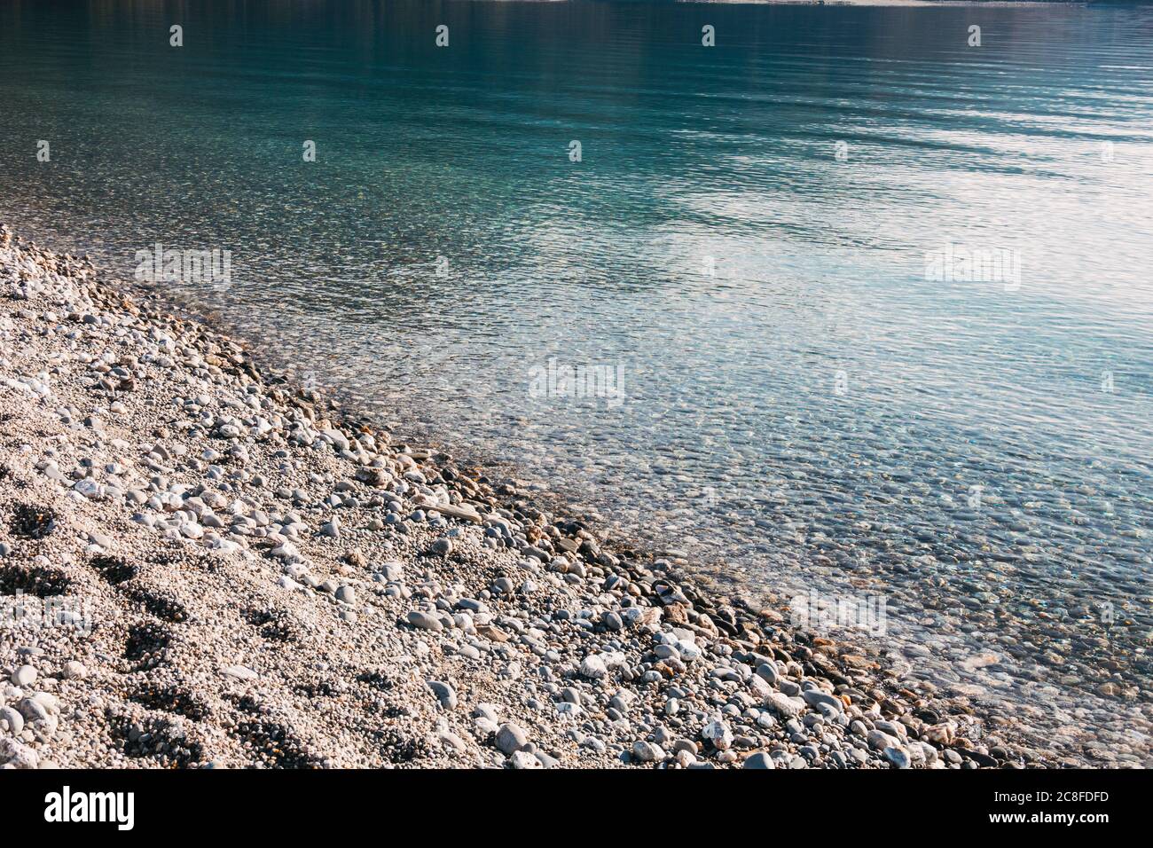 Clear water pebbles hi-res stock photography and images - Alamy