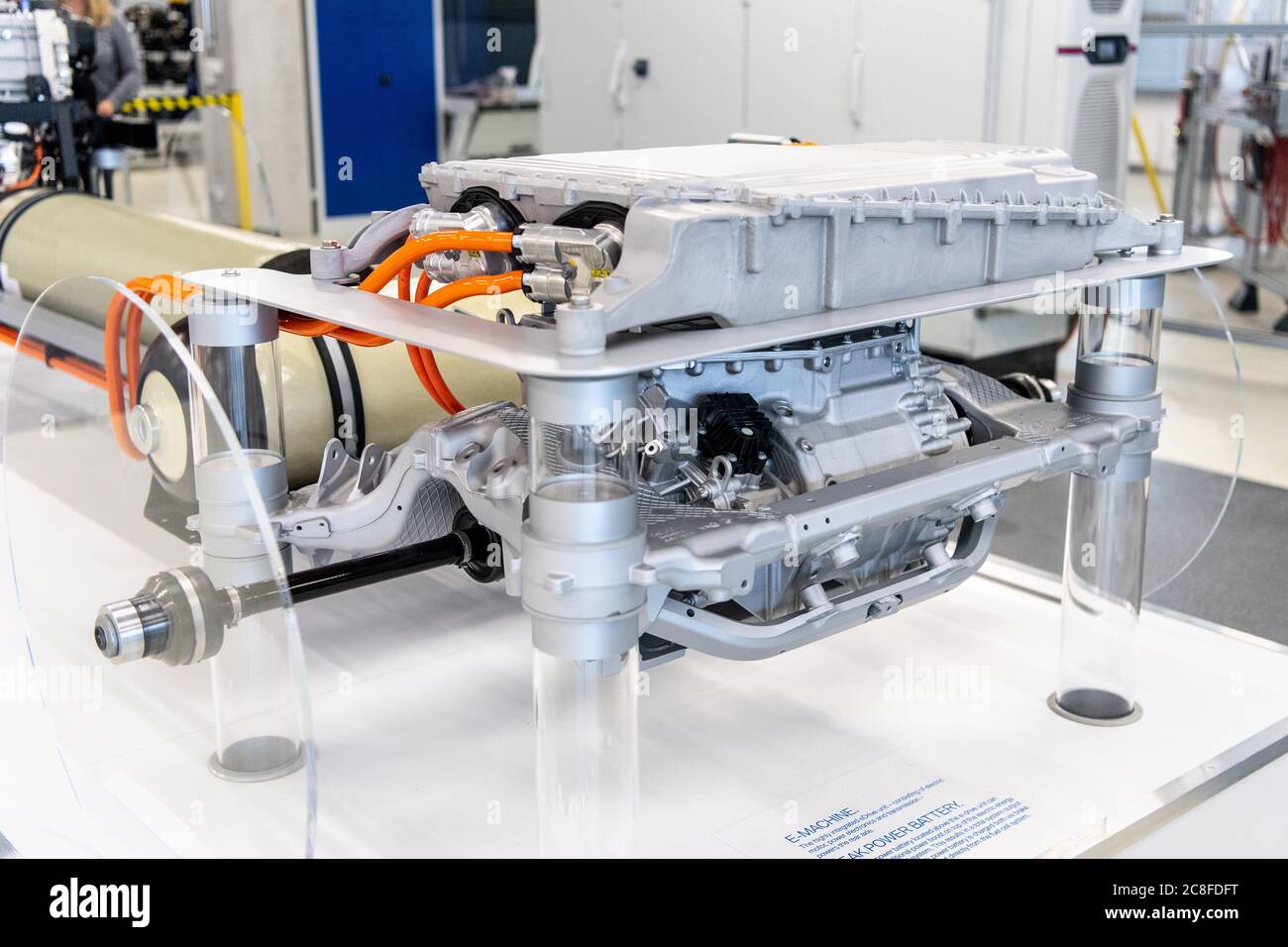 Kilograms of hydrogen hi-res stock photography and images - Alamy