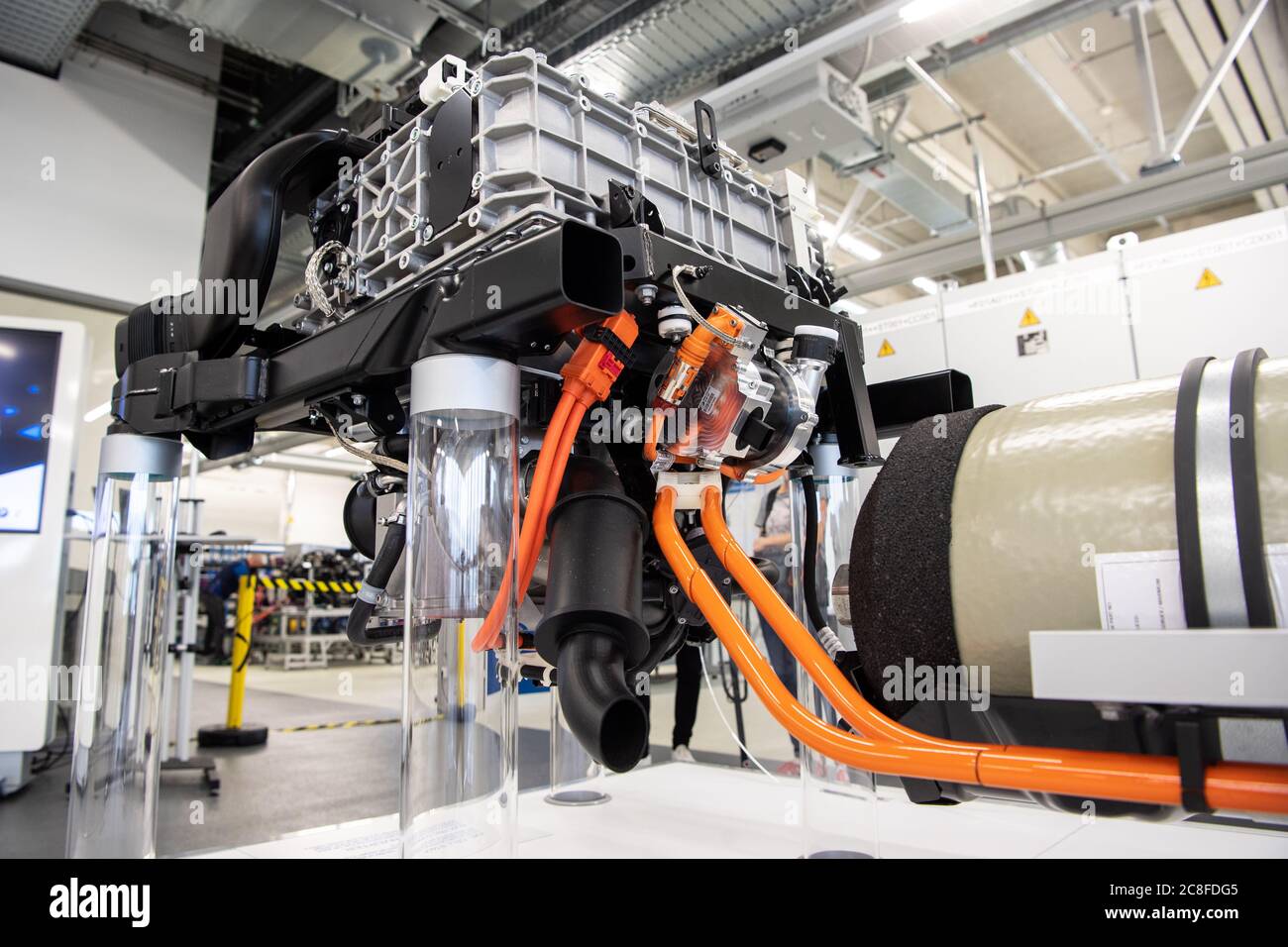 Kilograms of hydrogen hi-res stock photography and images - Alamy