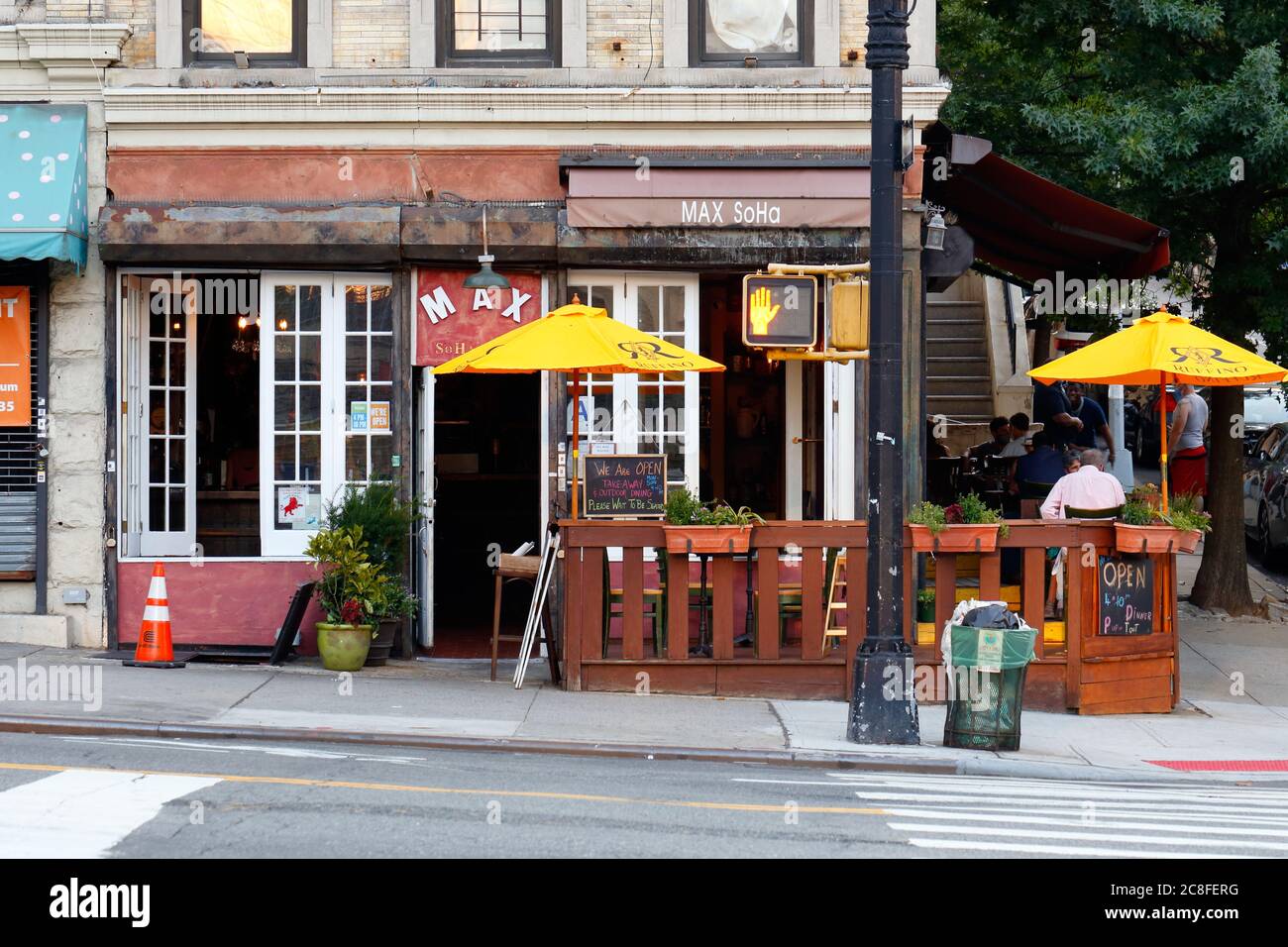 Morningside cafe hi-res stock photography and images - Alamy