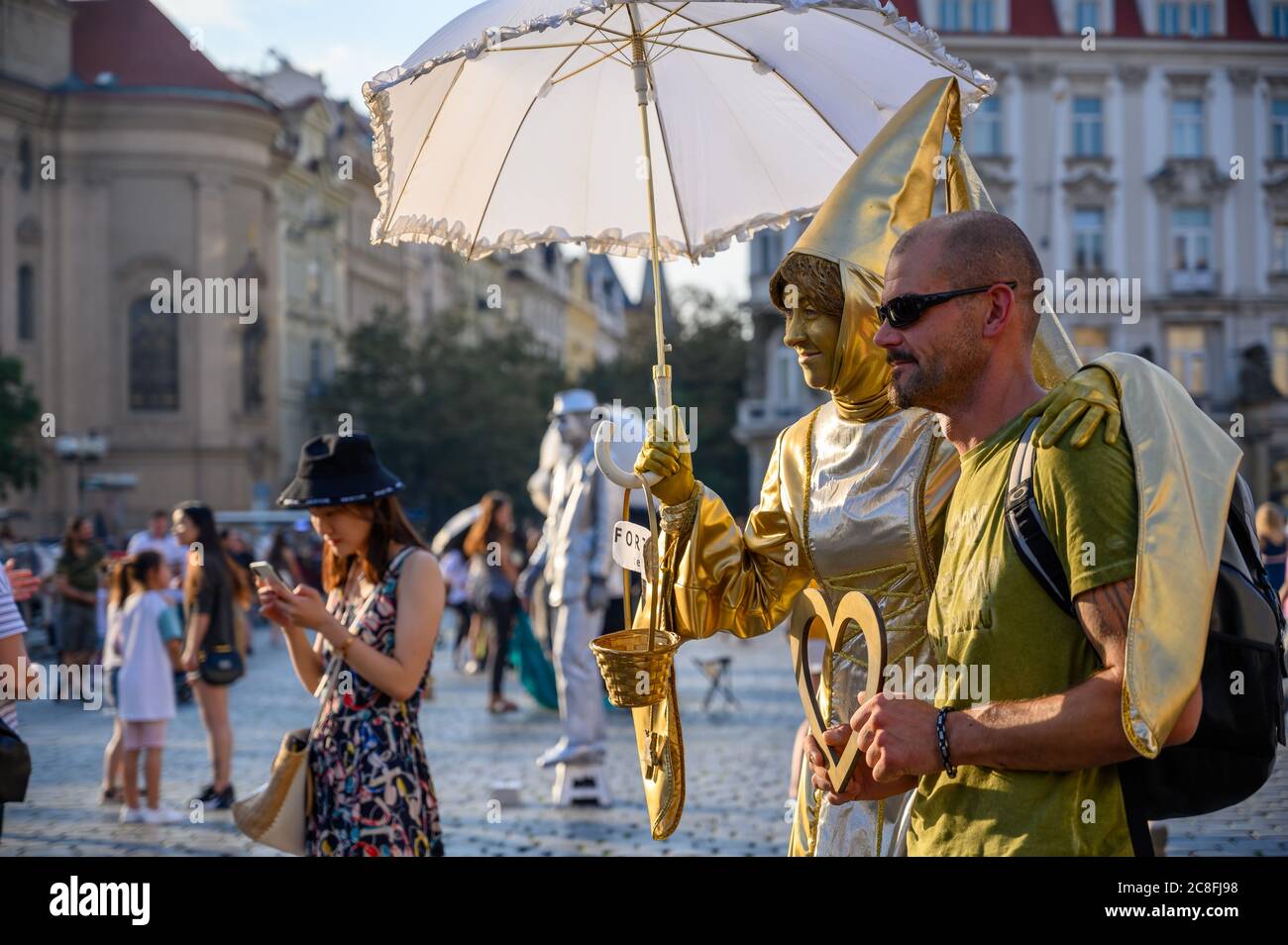 The gold man living statue hi-res stock photography and images - Alamy