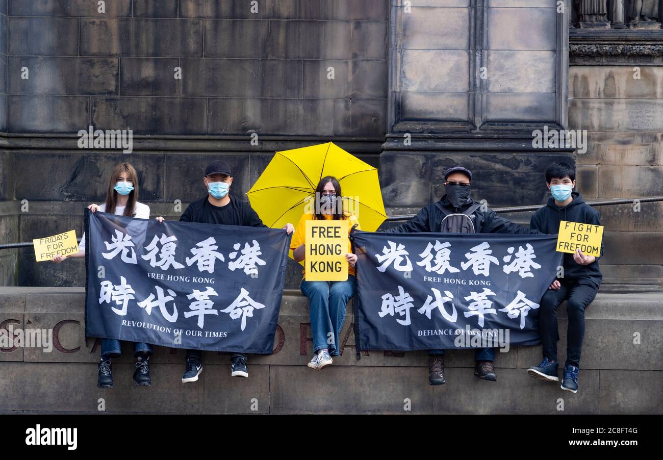 World protest hi-res stock photography and images - Alamy