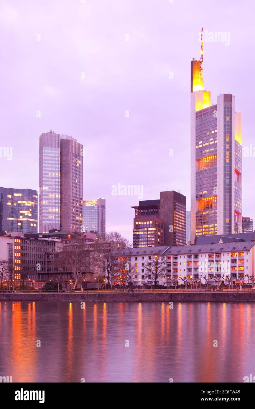 Buildings waterfront main river frankfurt hi-res stock photography and ...