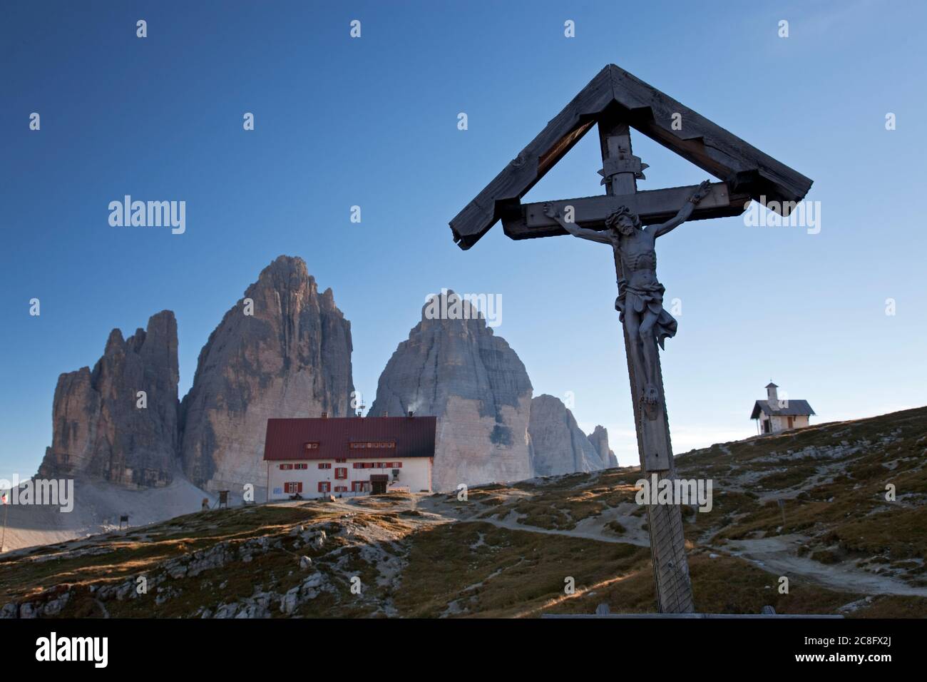 geography / travel, Italy, South Tyrol, the Drei-Zinnen-Huette with the ...