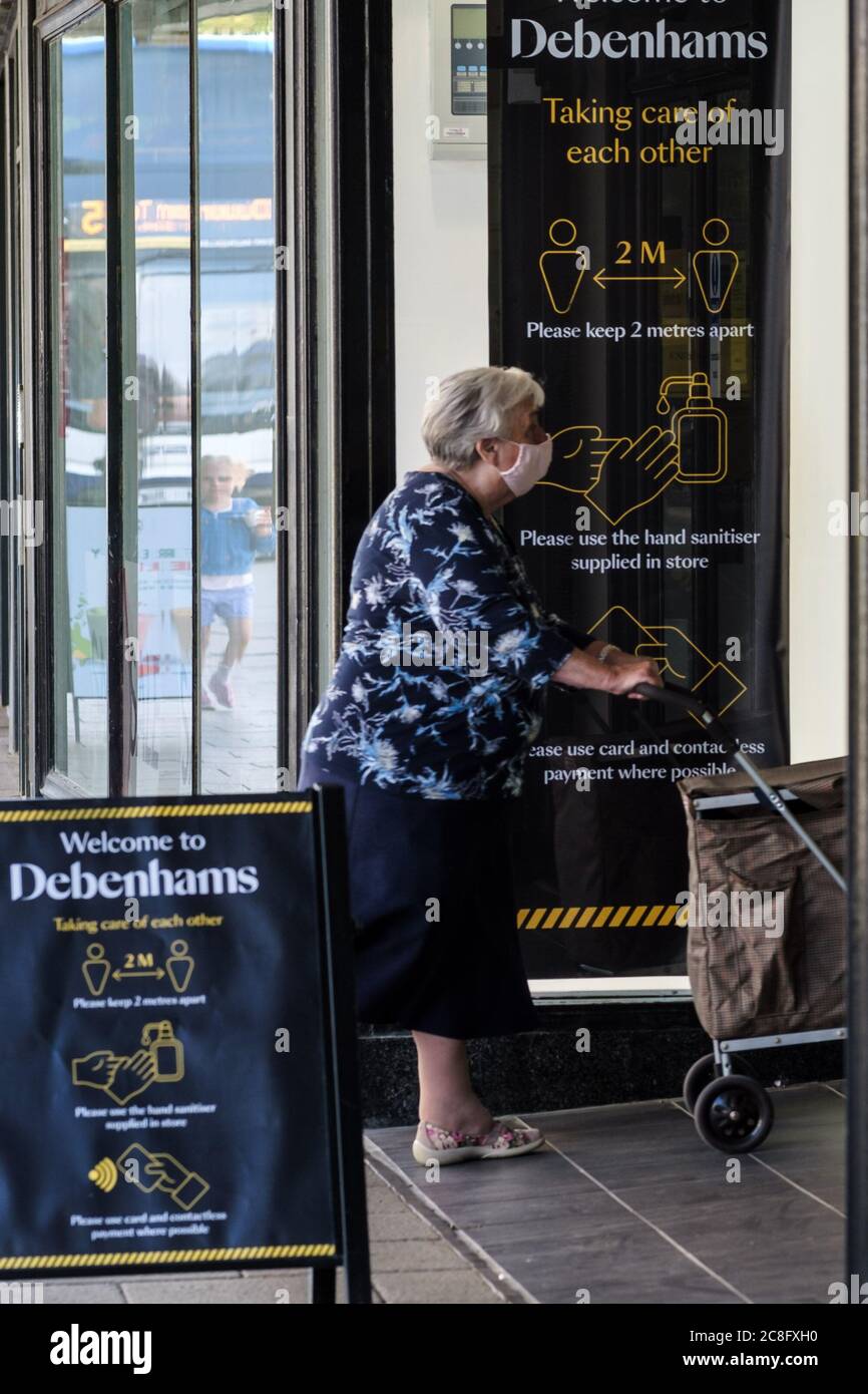 Inside Debenhams High Resolution Stock Photography and Images - Alamy