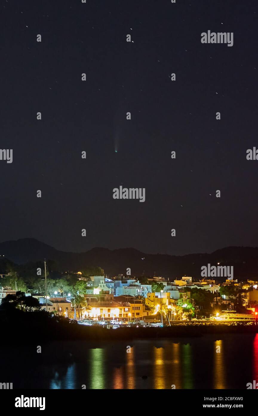 Neowise the comet among the stars, C/2020 F3 NEOWISE a retrograde comet ...