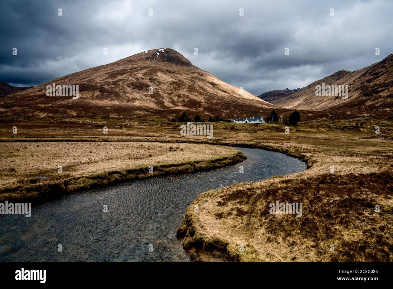 geography / travel, Great Britain, A meandering river leads to a ...