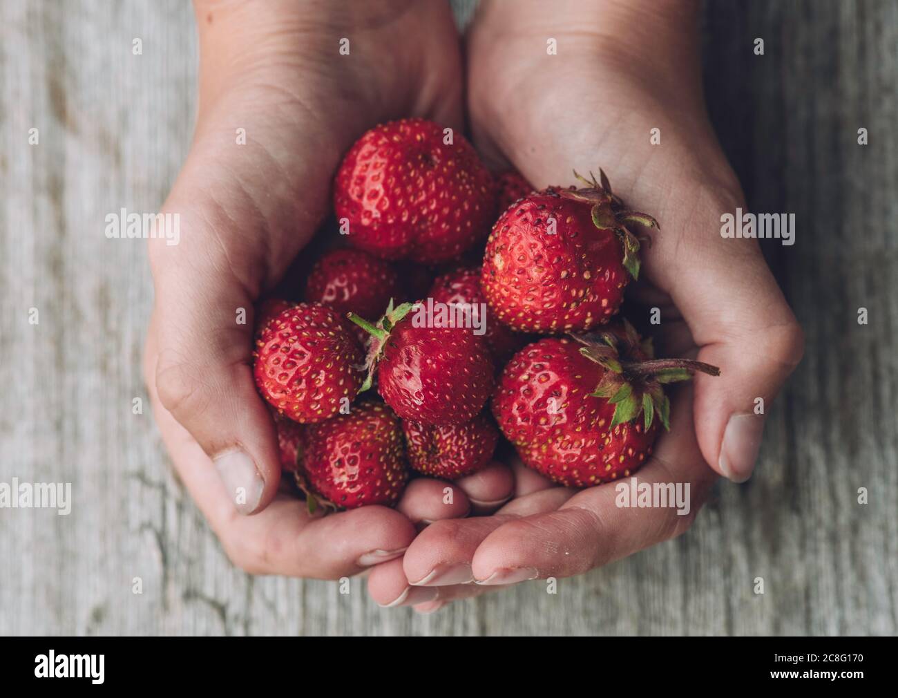 Close-up of red sweet strawberries outside Stock Photo - Alamy