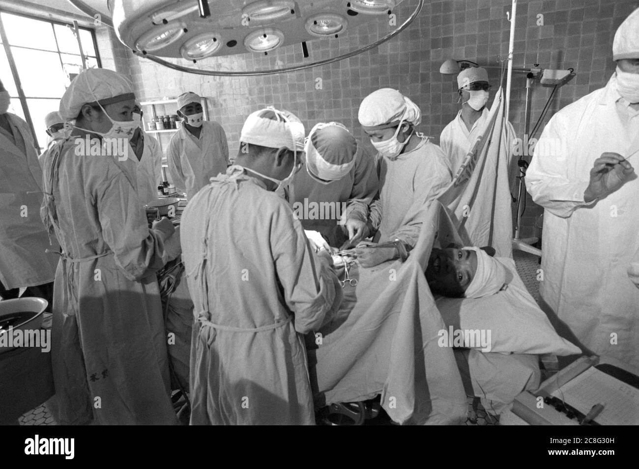 Chinese doctors during an operation, operating room, medicine, hospital ...