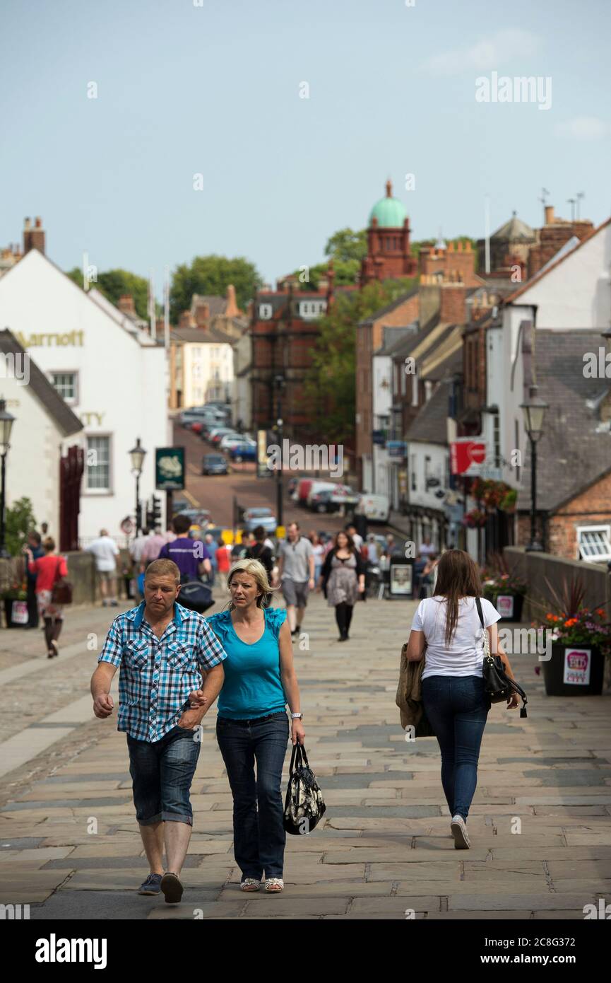 Pedestrianised street durham hi-res stock photography and images - Alamy