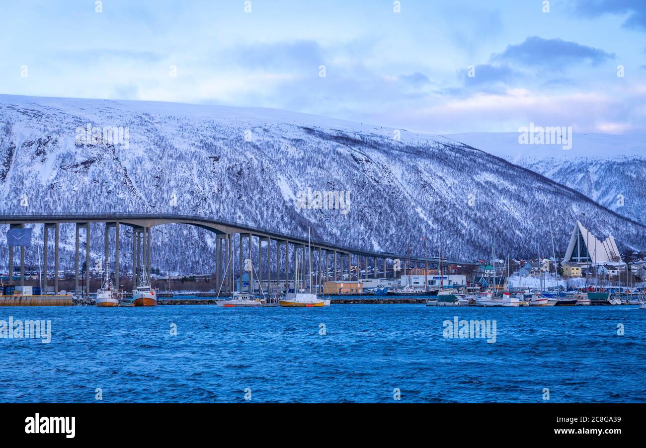 Tromsoe bridge polar light hi-res stock photography and images - Alamy
