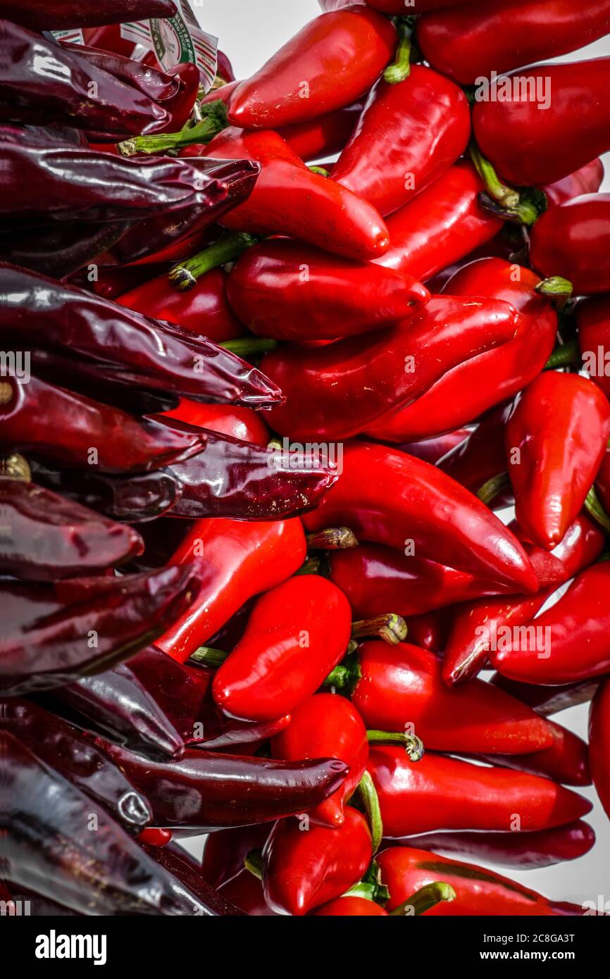 Espelette chilli pepper hi-res stock photography and images - Alamy