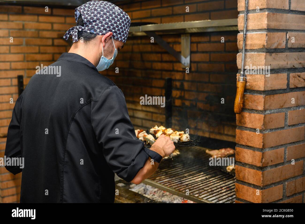 Working grill professional kitchen hi-res stock photography and images ...