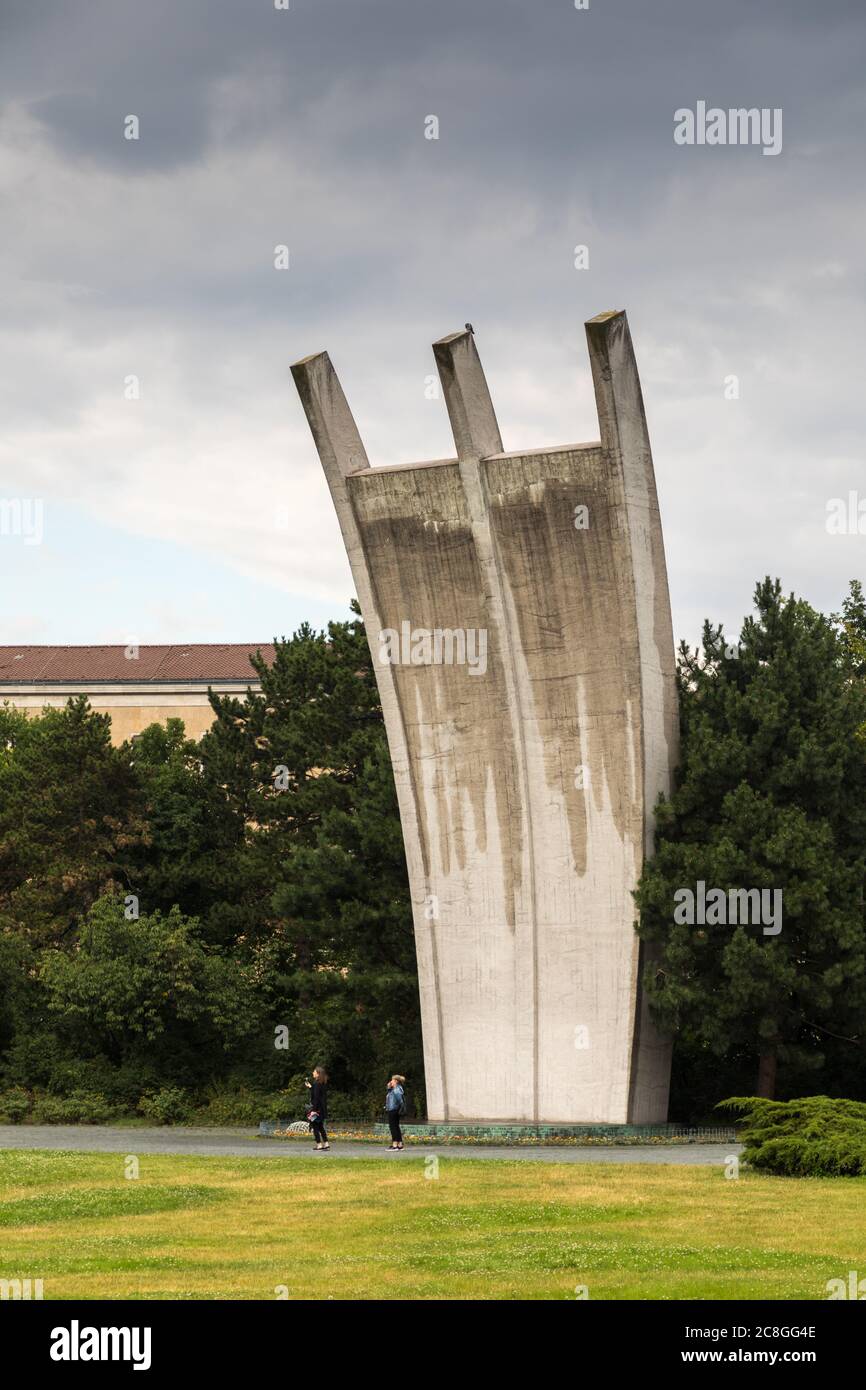 Berlin, air bridge monument Stock Photo - Alamy