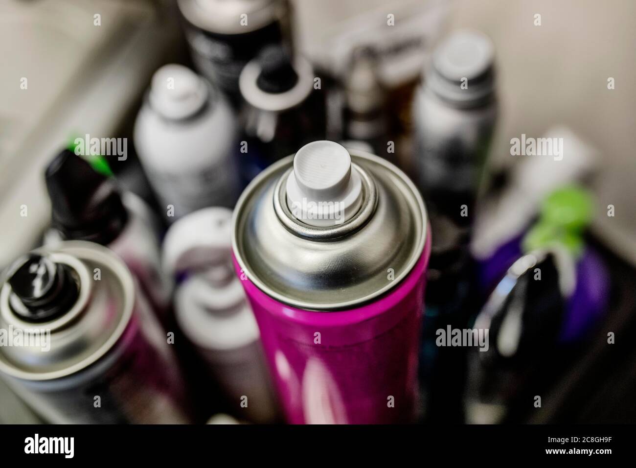 Hairspray can hi-res stock photography and images - Alamy