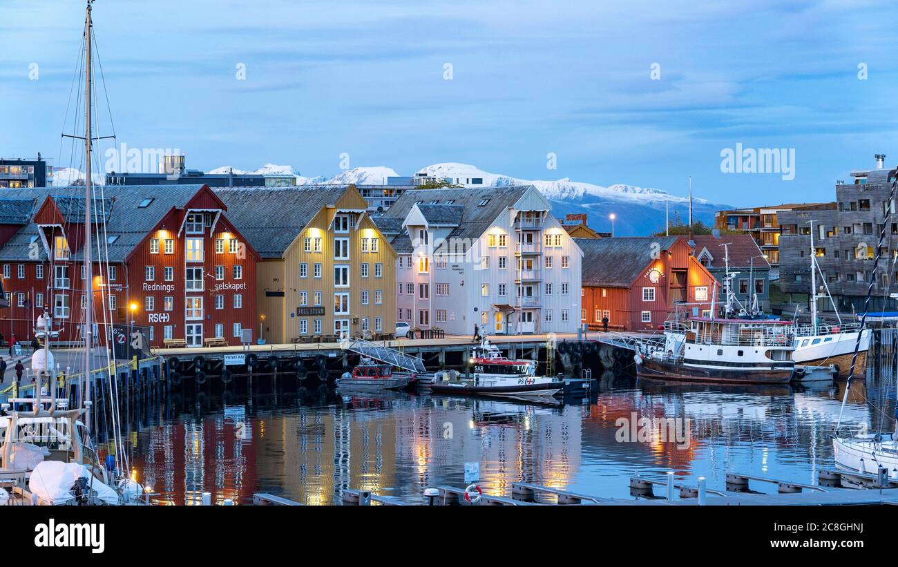 Office buildings in tromso harbour hi-res stock photography and images ...