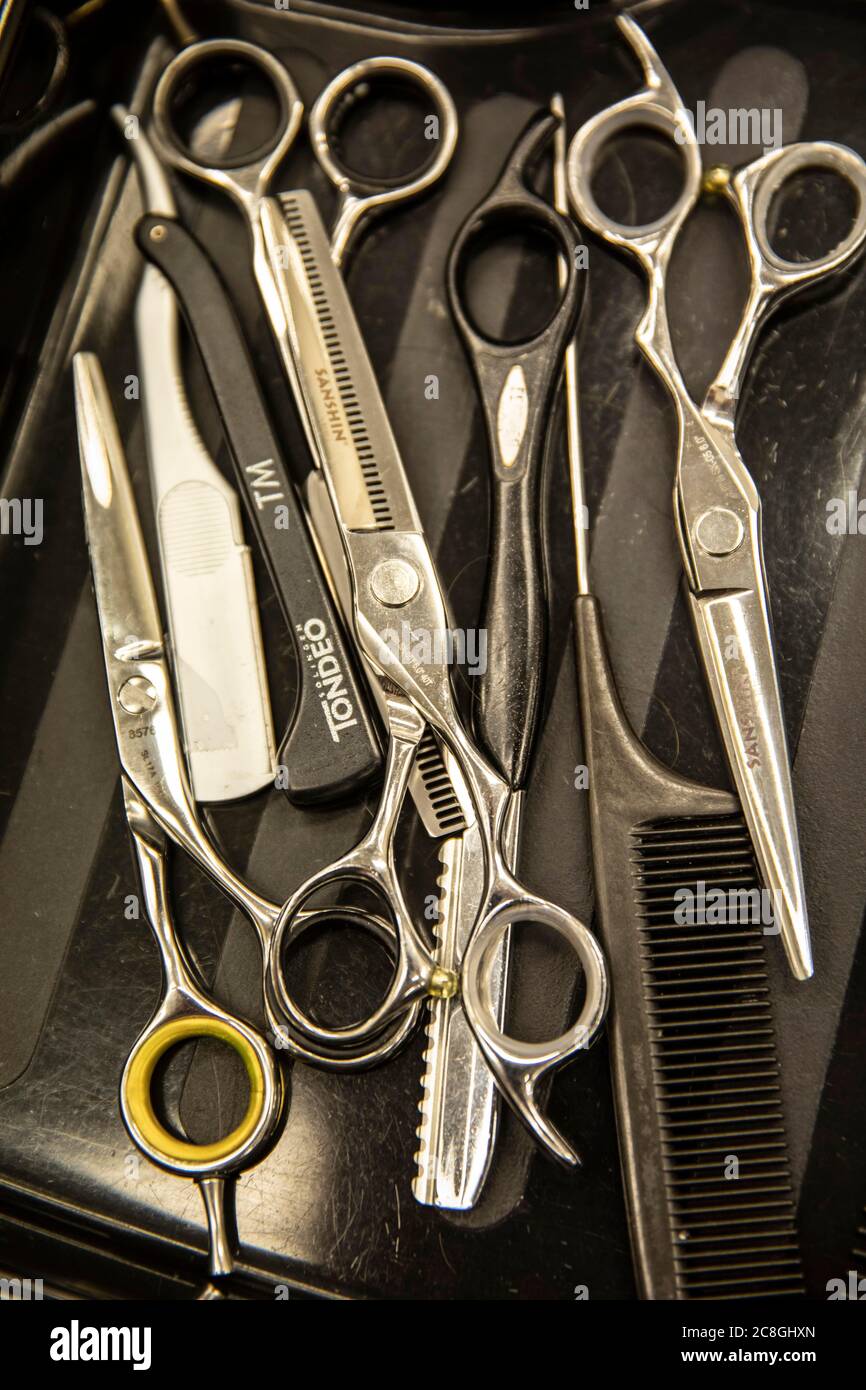Hairdressing scissors comb hi-res stock photography and images - Alamy
