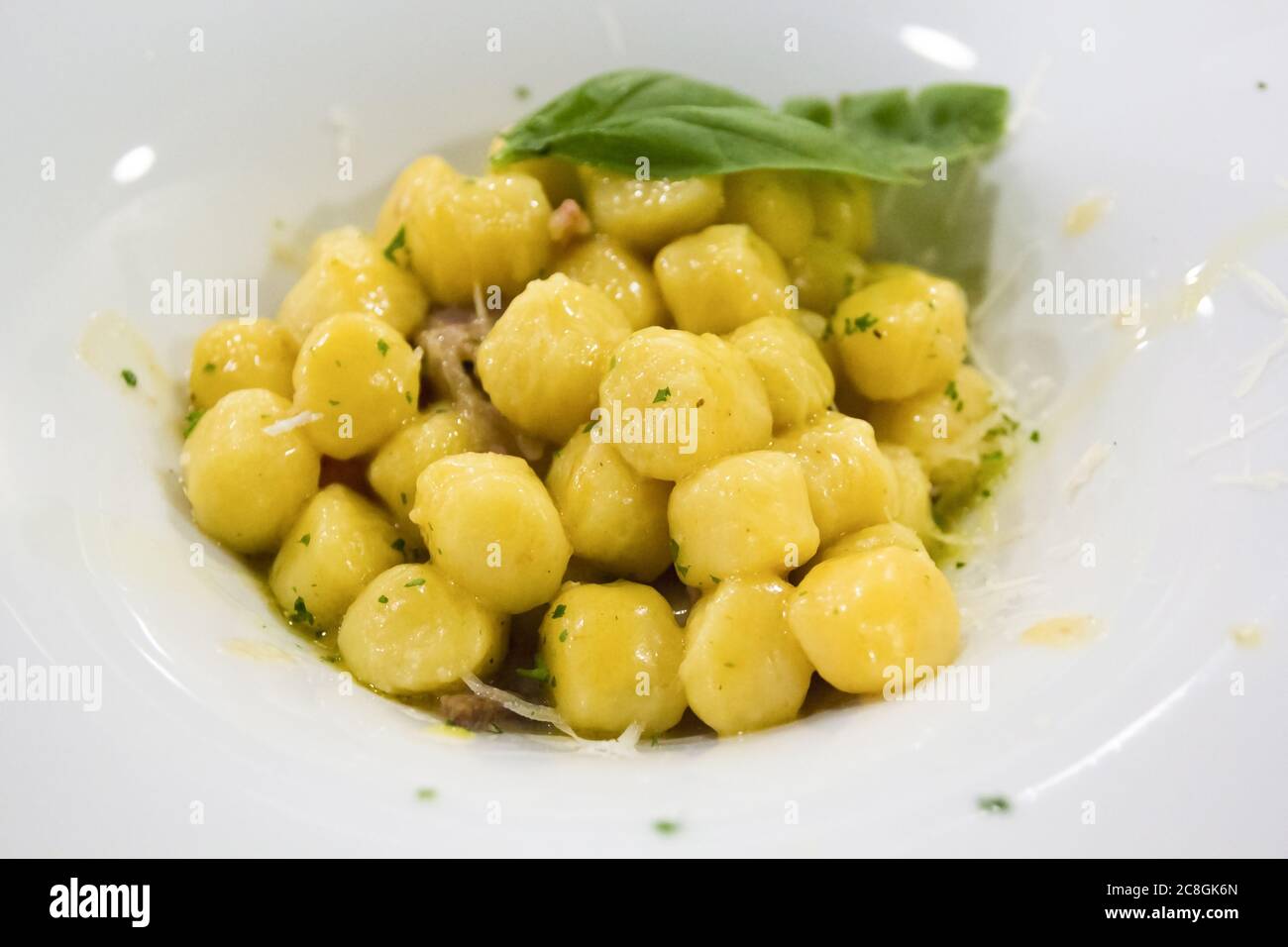 Roman-style gnocchi: recipe for Italian dumplings. Traditional Italian ...