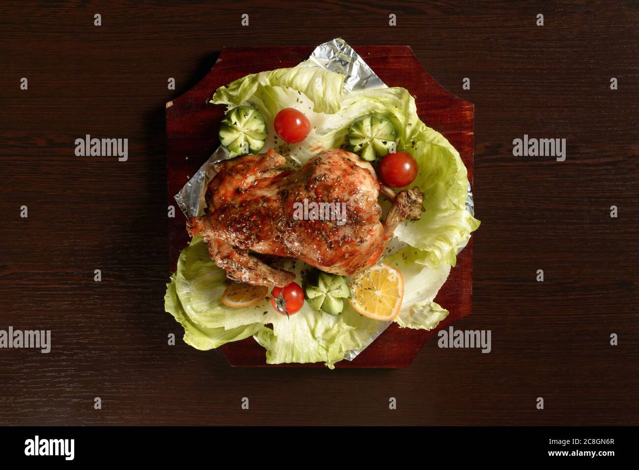 Roasted whole chicken top view hi-res stock photography and images - Alamy