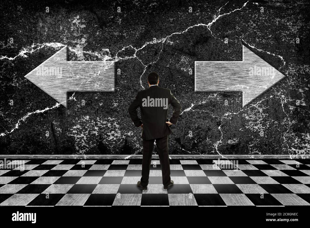Looking left to right hi-res stock photography and images - Alamy