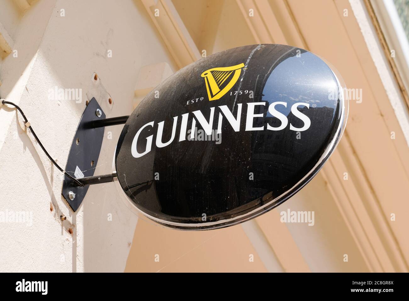 Guinness badge hi-res stock photography and images - Alamy