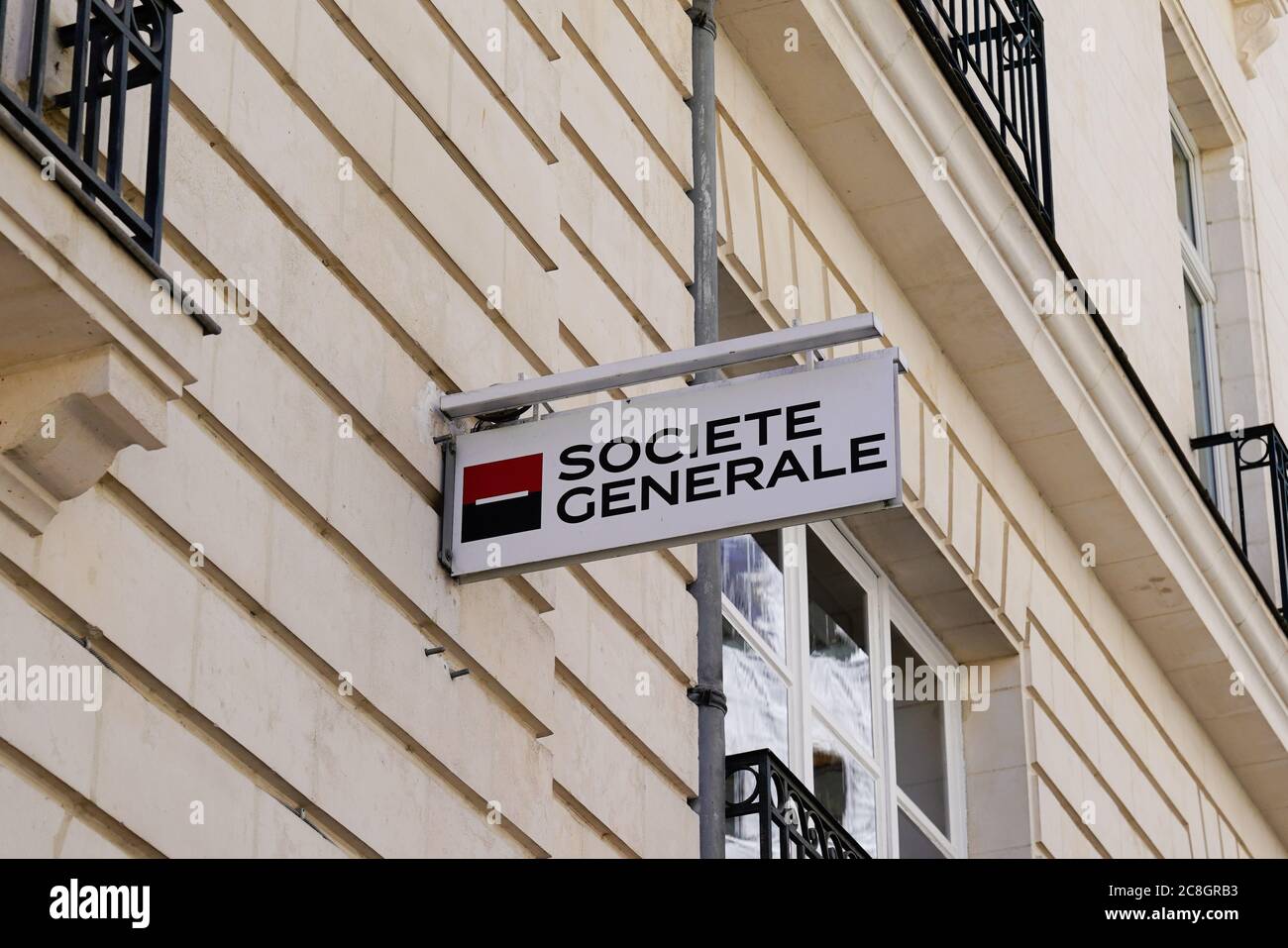 Societe Generale Logo High Resolution Stock Photography and Images - Alamy