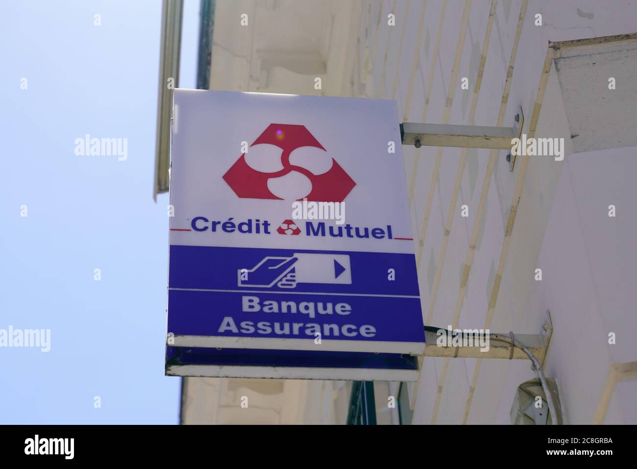 Credit mutuel logo hi-res stock photography and images - Alamy