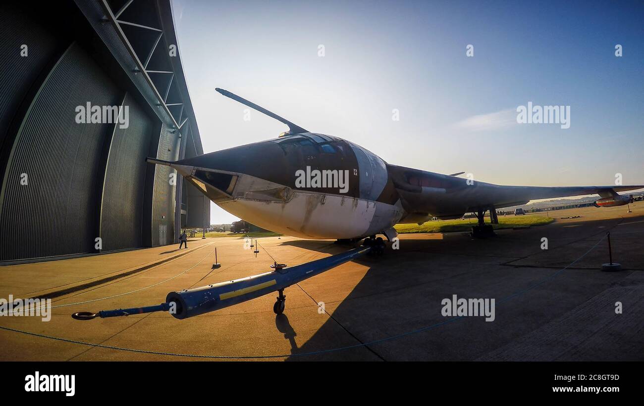 Handley page victor bomber hi-res stock photography and images - Alamy