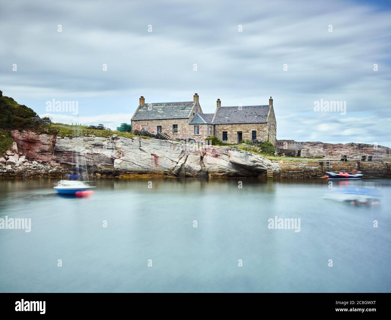 Cove harbour cove scottish borders hi-res stock photography and images ...