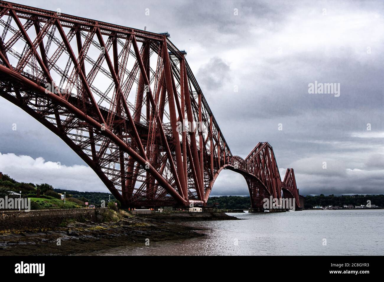 Edinburgh, SCOTLAND: Beautiful view of the railway bridge "Firth of ...