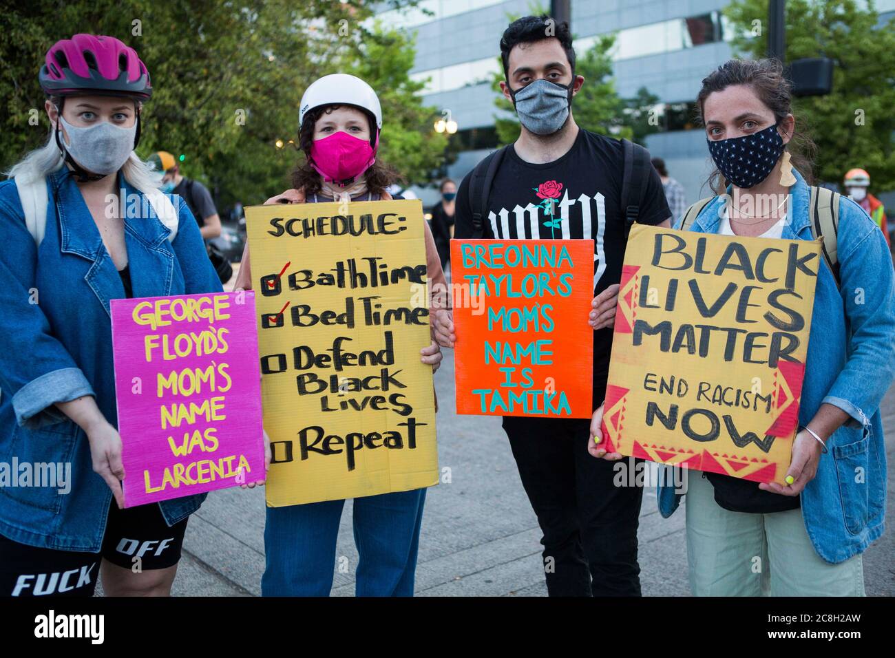 Portland, OREGON, USA. 23rd July, 2020. Protesters gather and show off ...