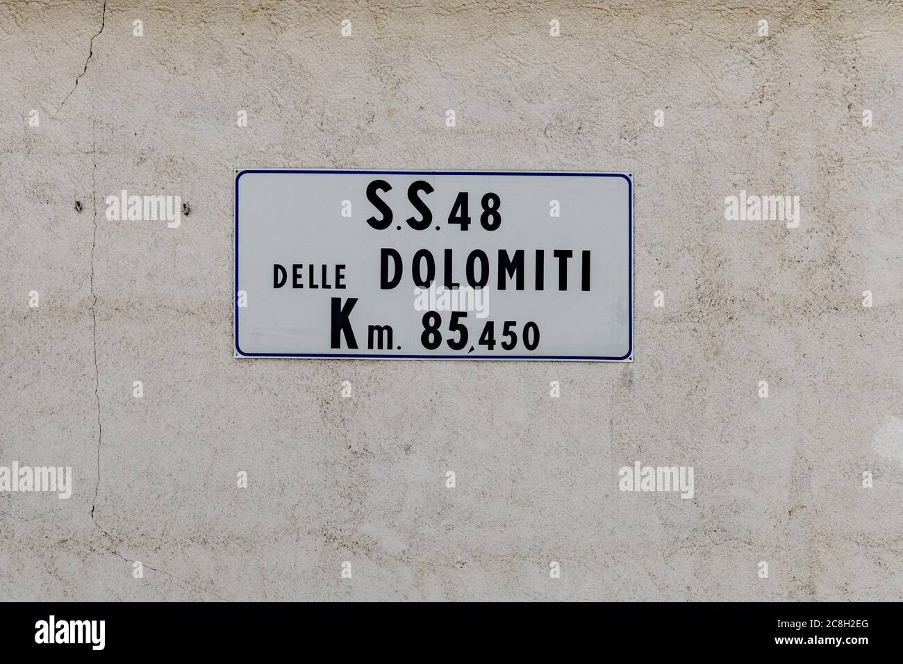 State highway 48 of the dolomites hi-res stock photography and images ...