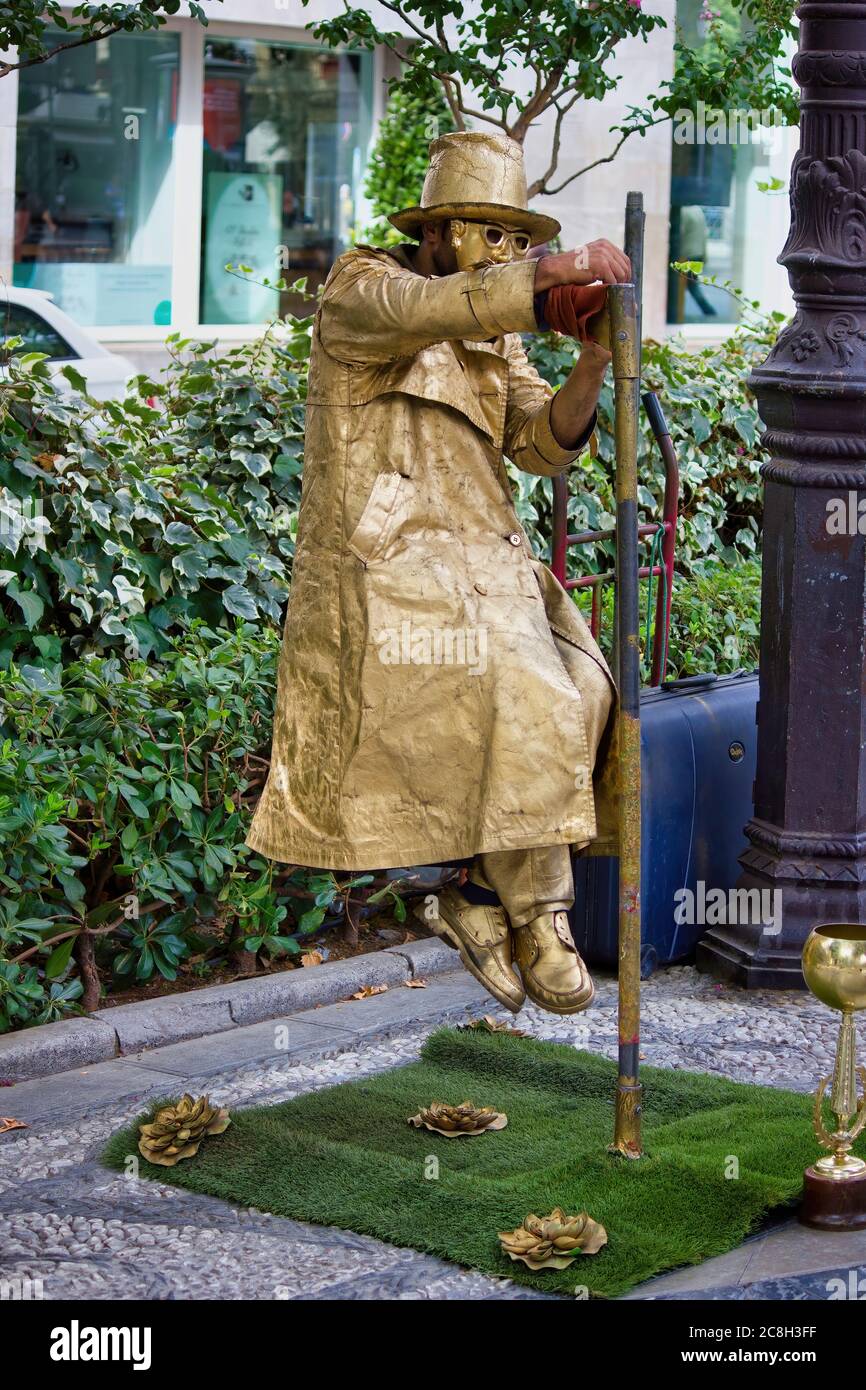 Levitation trick street performance hi-res stock photography and images ...