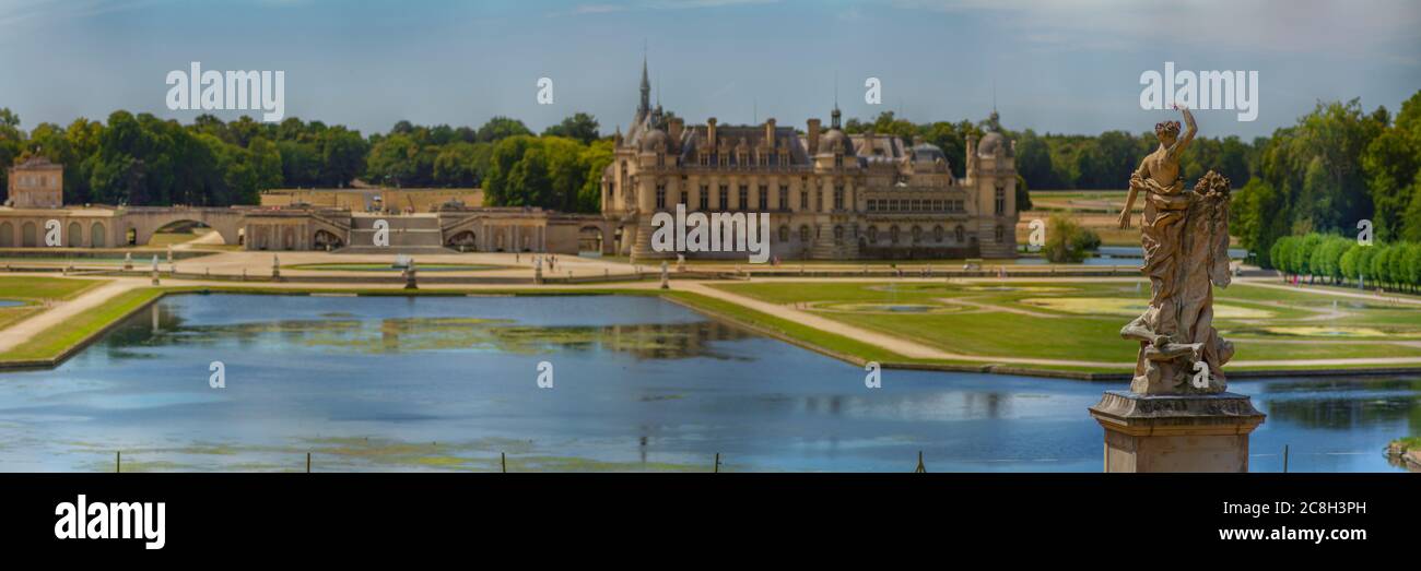 Chantilly castle hi-res stock photography and images - Alamy