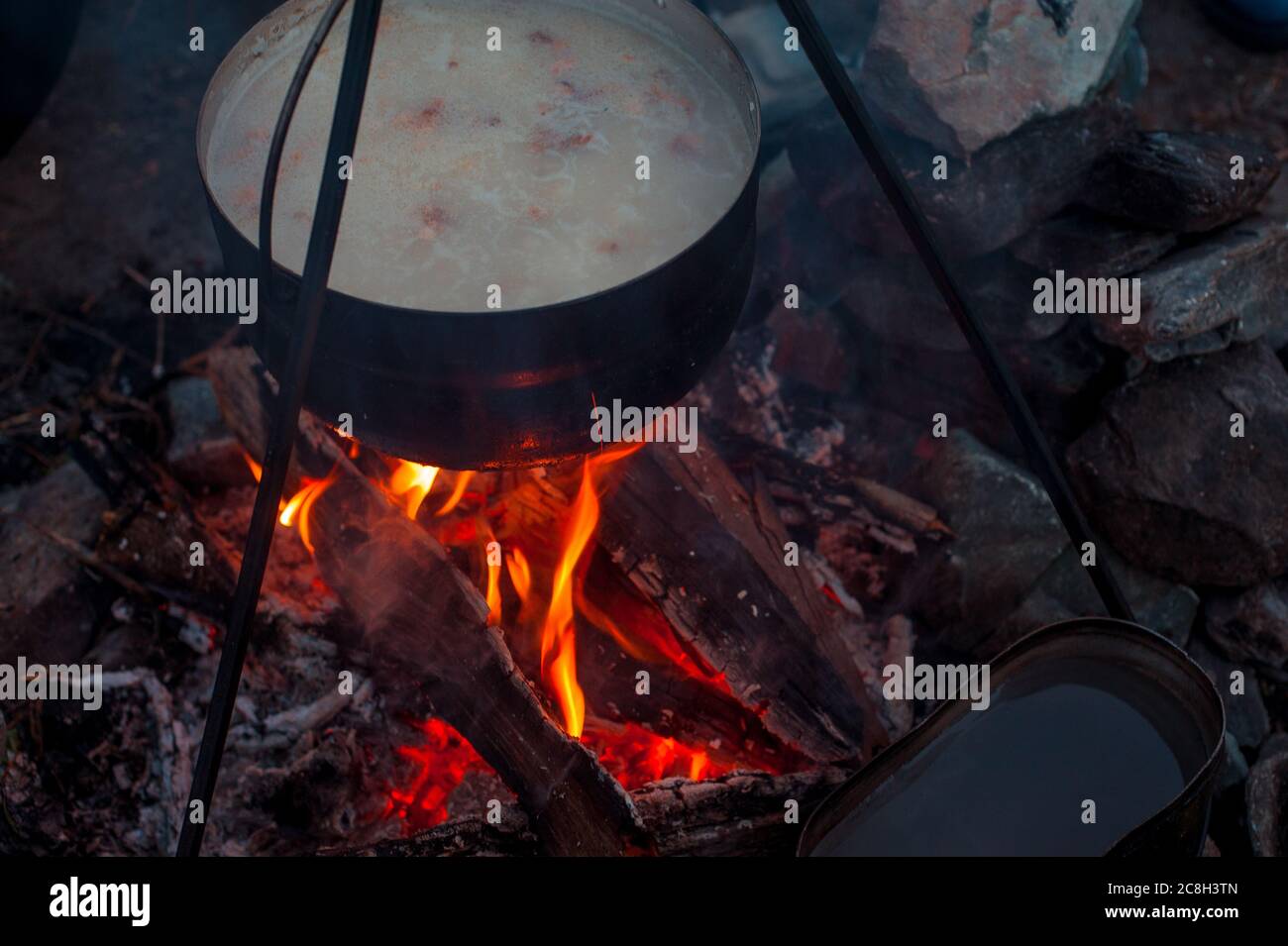 Active fireplace hi-res stock photography and images - Alamy