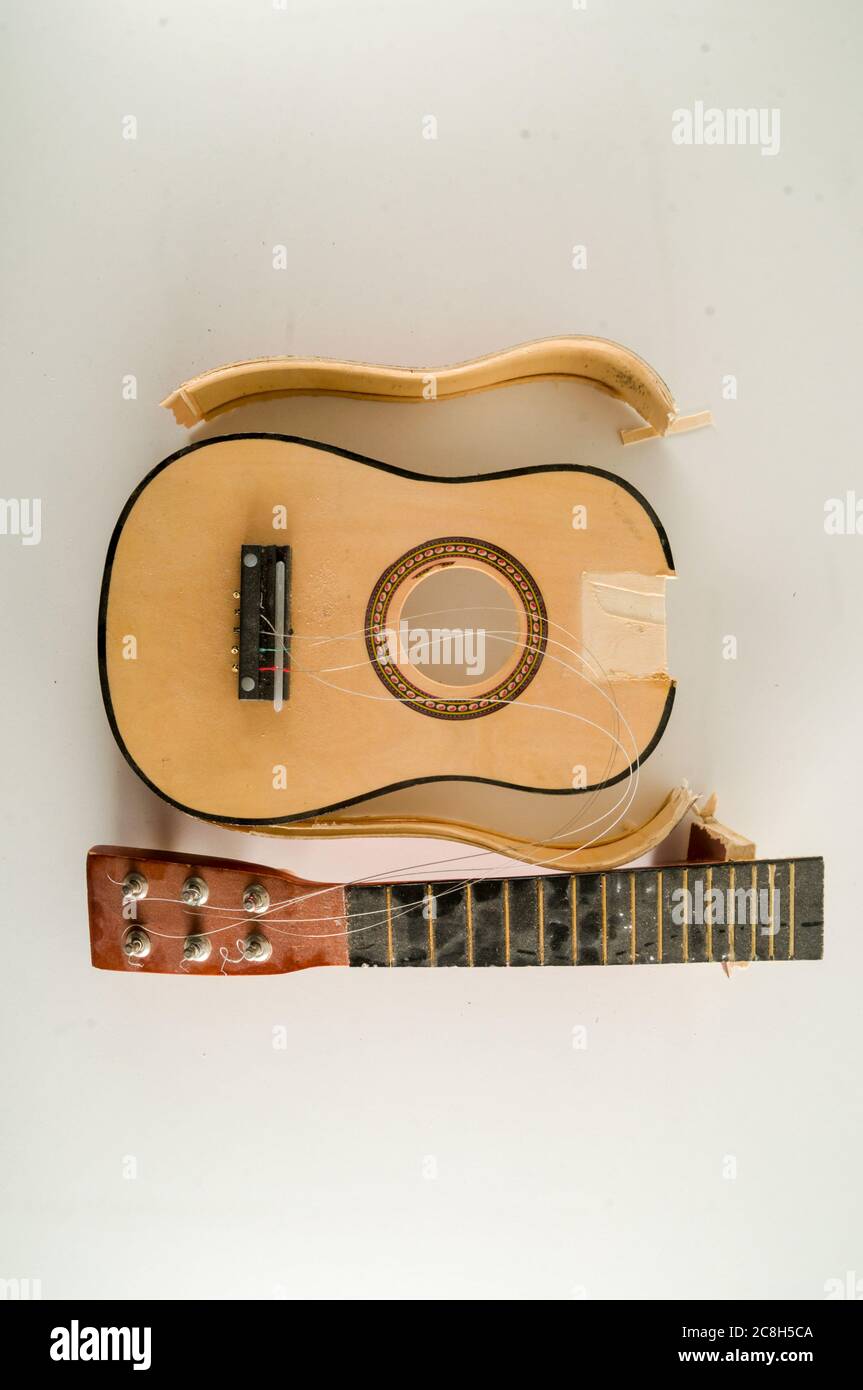 Broken guitar isolated hi-res stock photography and images - Alamy