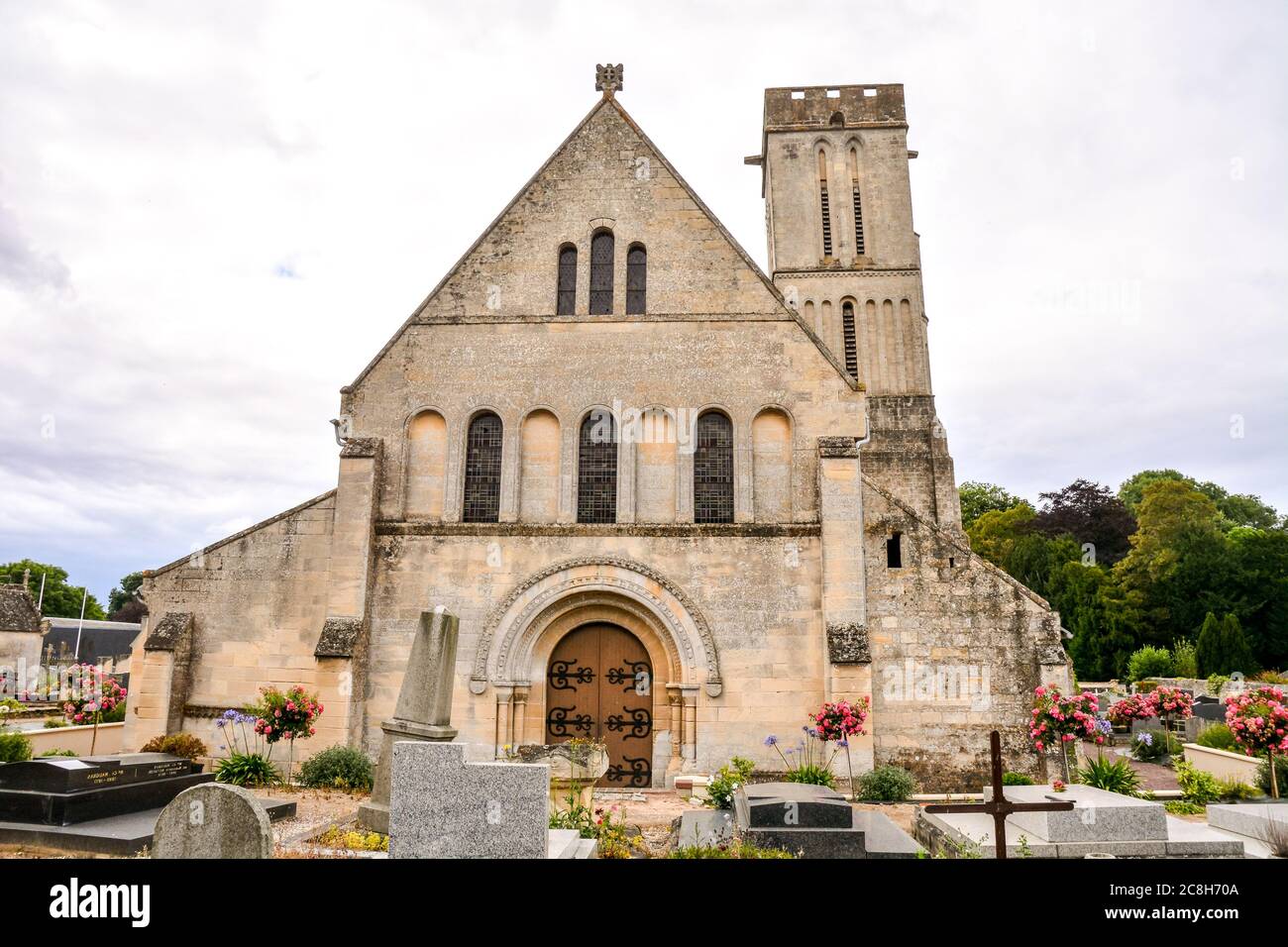 Photo Picture of medieval stone church in France Stock Photo - Alamy