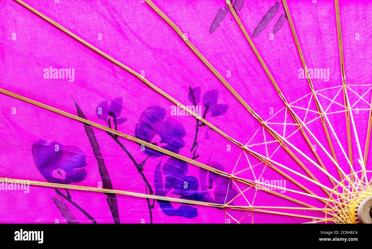 Traditional japanese parasol hi-res stock photography and images - Alamy