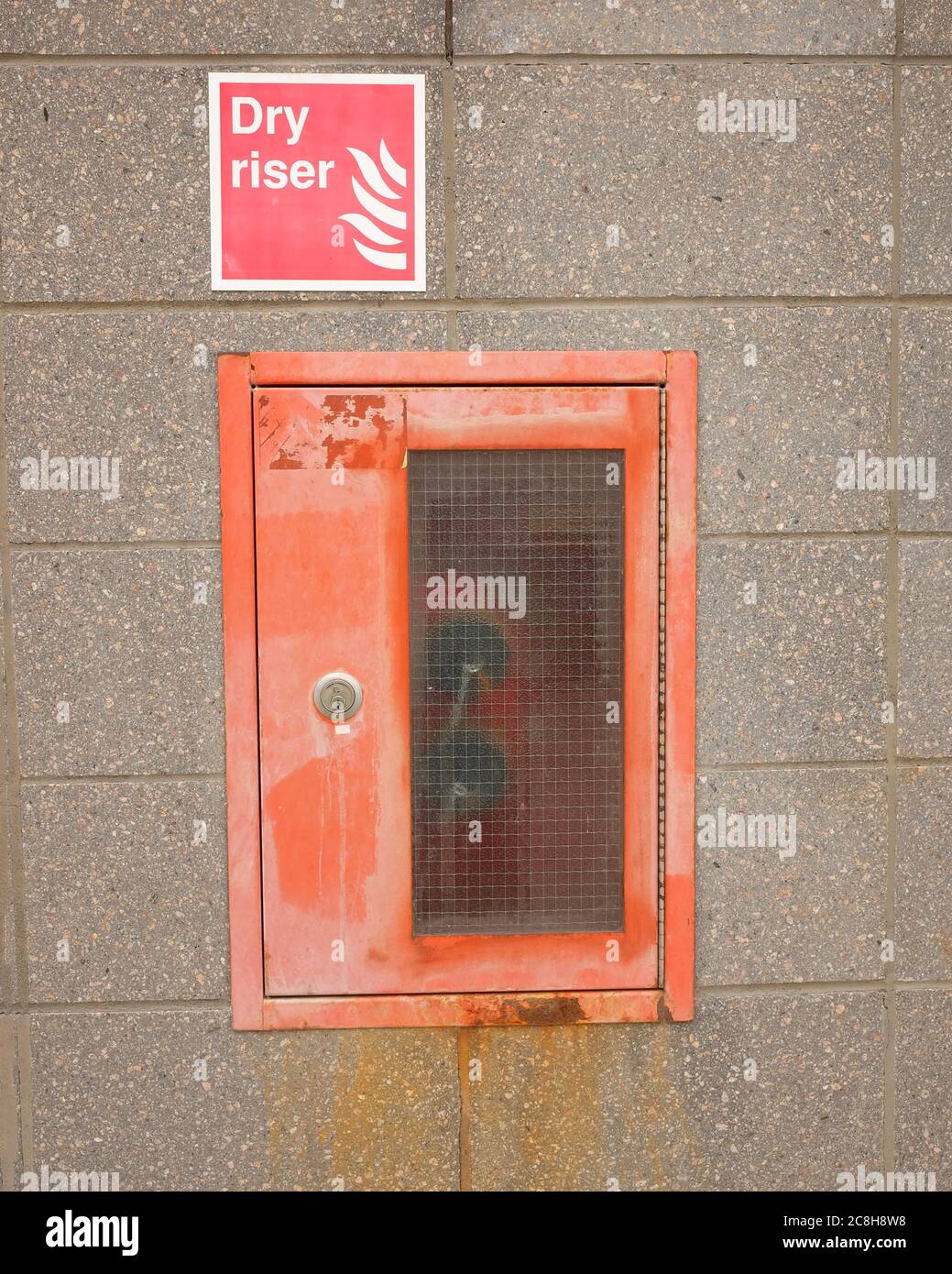 Dry riser hi-res stock photography and images - Alamy