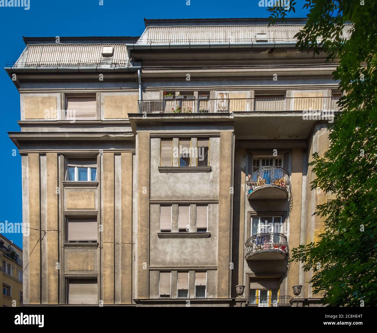 R building hi-res stock photography and images - Alamy