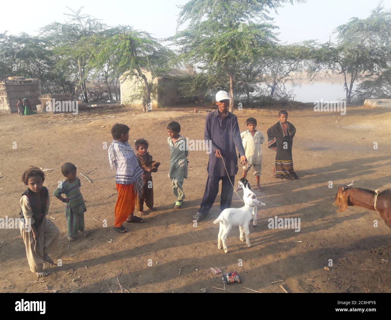 Pakistan poverty hi-res stock photography and images - Alamy
