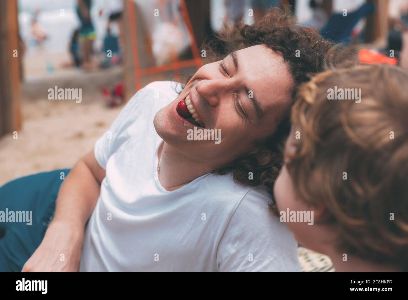 Handsome young dad cute little hi-res stock photography and images - Alamy